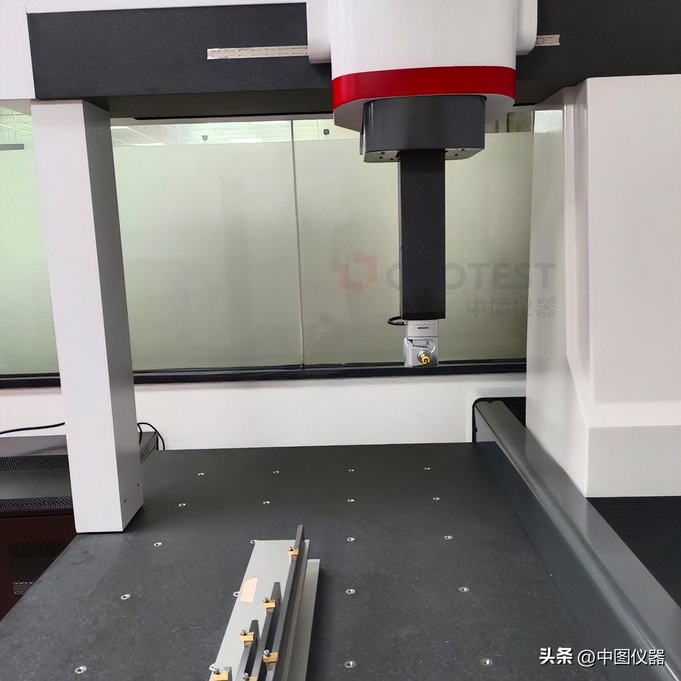 The difference between cmm and omm image measuring instrument - iNEWS