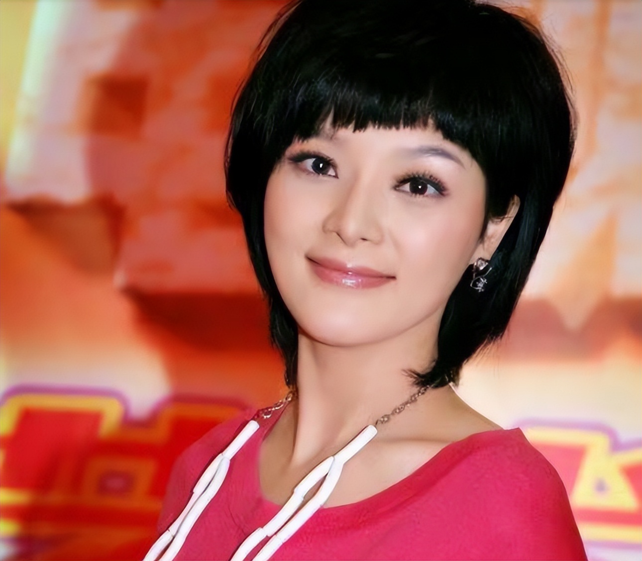 CCTV's famous mouth Hu Die: 31-year-old flash marriage and second ...