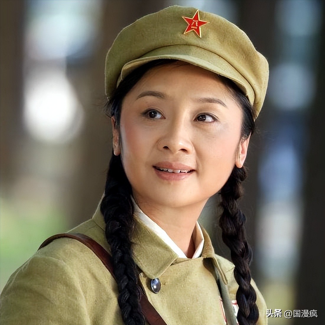 Tang Jing and Wang Xinjun divorced for 13 years, she raised her son ...