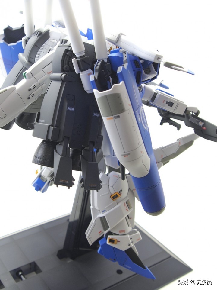 MG EX-S Gundam - iNEWS