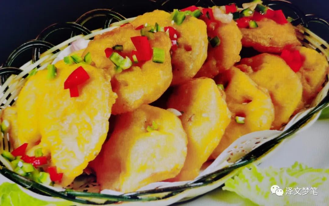 Lotus root cake - crispy outside and tender inside - iNEWS