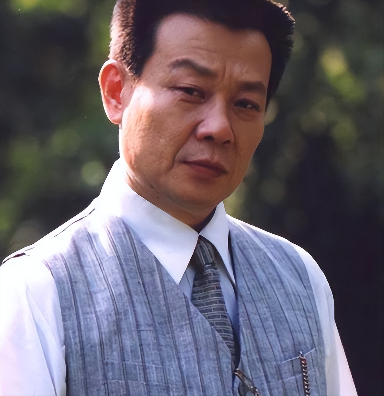 Kou Shixun: One wife and one concubine lived upstairs and downstairs ...