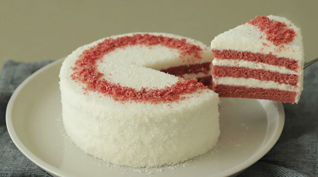 Baked// Coconut red velvet cake, soft and cute - iNEWS