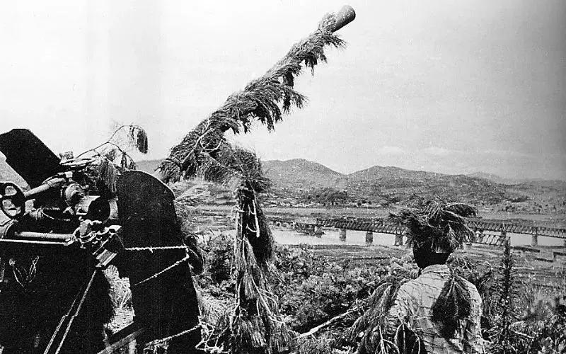 Miao woman Wanli Xunzhi broke into the checkpoint and was seriously ...