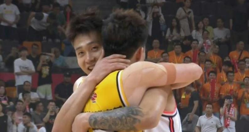 Sun Minghui did it too! Stepping on 4 boats at the same time! Worthy of ...