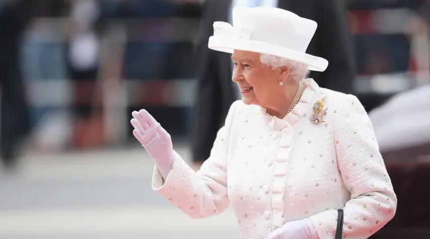 Behind the scenes winner!The royal photo hacker who took a portrait of ...