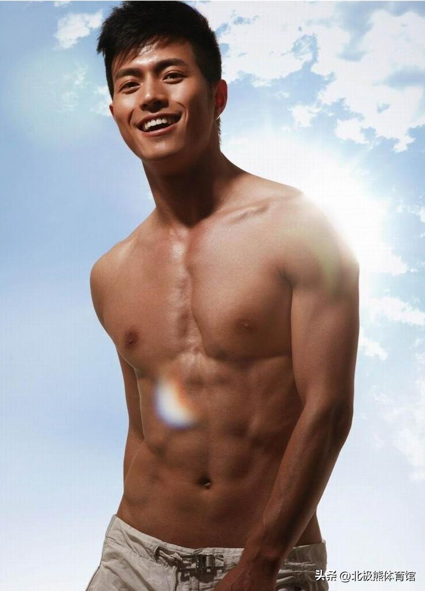 Li Xiaobing - "China's Good Boy" - iNEWS