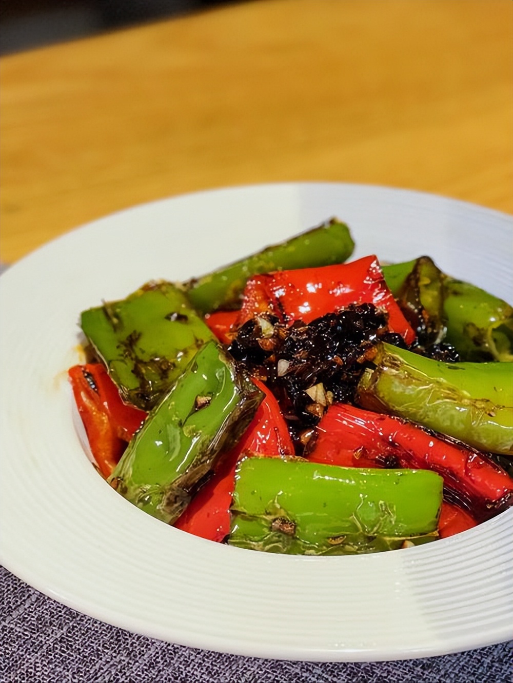 Don't always fry hot peppers, try the chef's famous dish of tiger skin ...