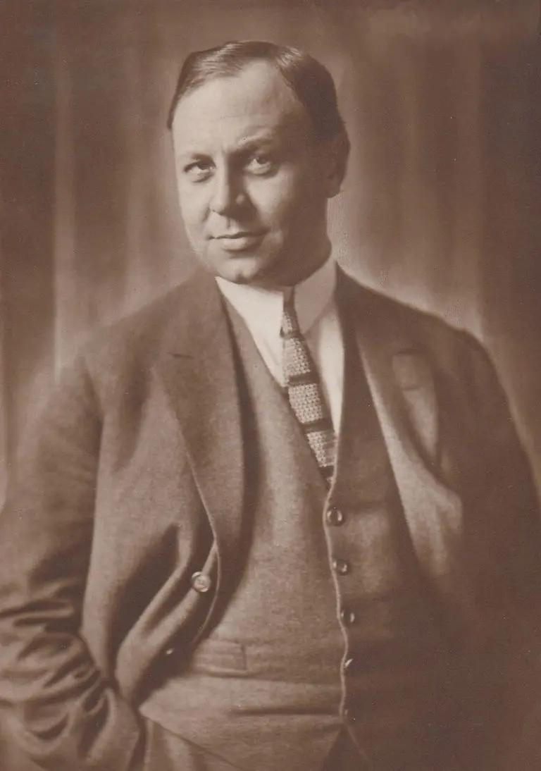 Oscar's "Past and Present" - iNEWS