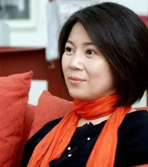 He Zizhen's life was bumpy and changeable. She gave birth to a pair of ...