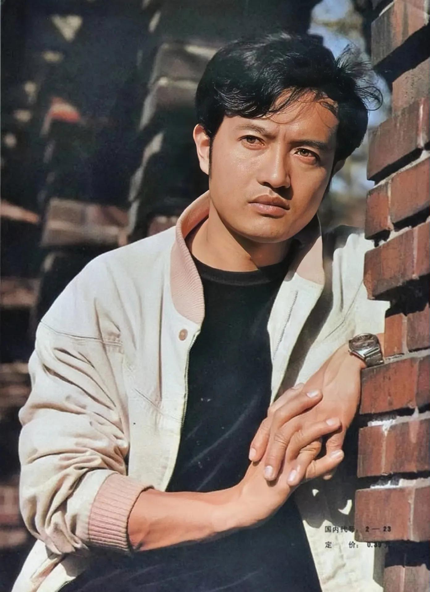 They are handsome and handsome actors in the 1980s. Do you remember ...