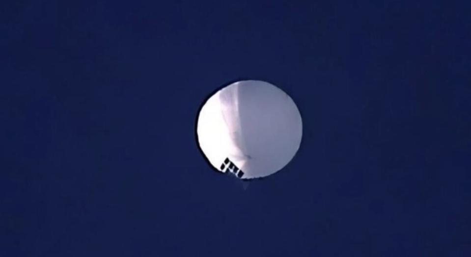 China's "wandering balloon" crosses the continental United States: at a ...