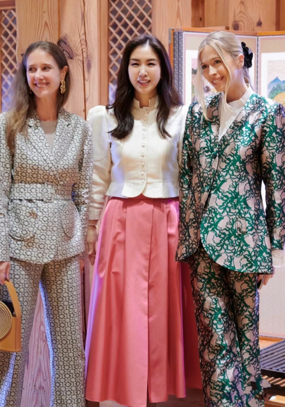 Samsung's ex-princess and ex-sister-in-law rarely attended the dinner ...