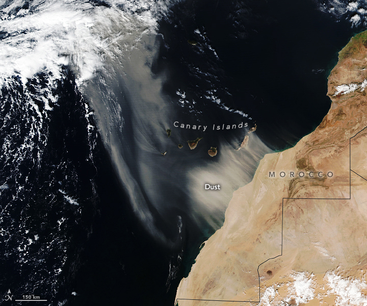 Dust storms sweep across Canary Islands in northwestern Africa - iNEWS