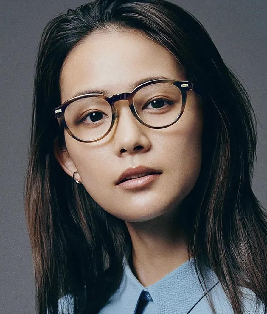 Japan 999.9 (FOUR NINES) pure handmade glasses, representing the ...