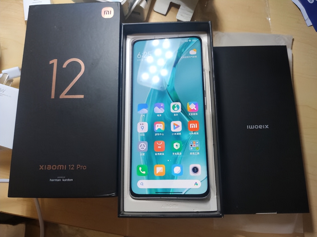 Pros and cons of Mi 12 Pro - iNEWS