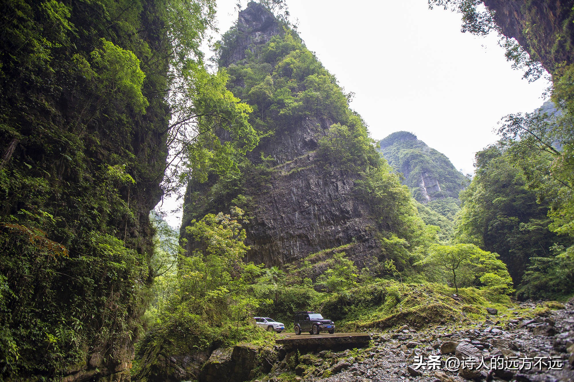 Majestic!This cave in Wulong has the highest cave hall in the world ...