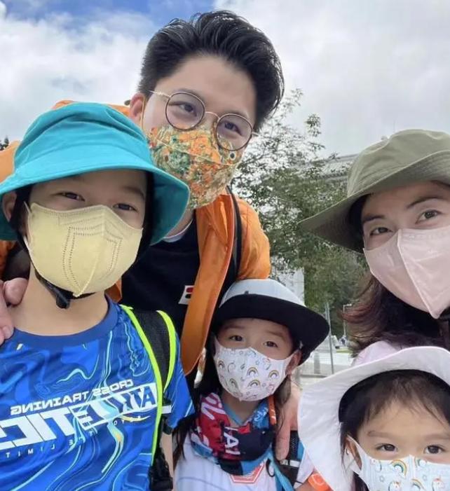 Huo Qigang and Guo Jingjing took their three children on a trip ...