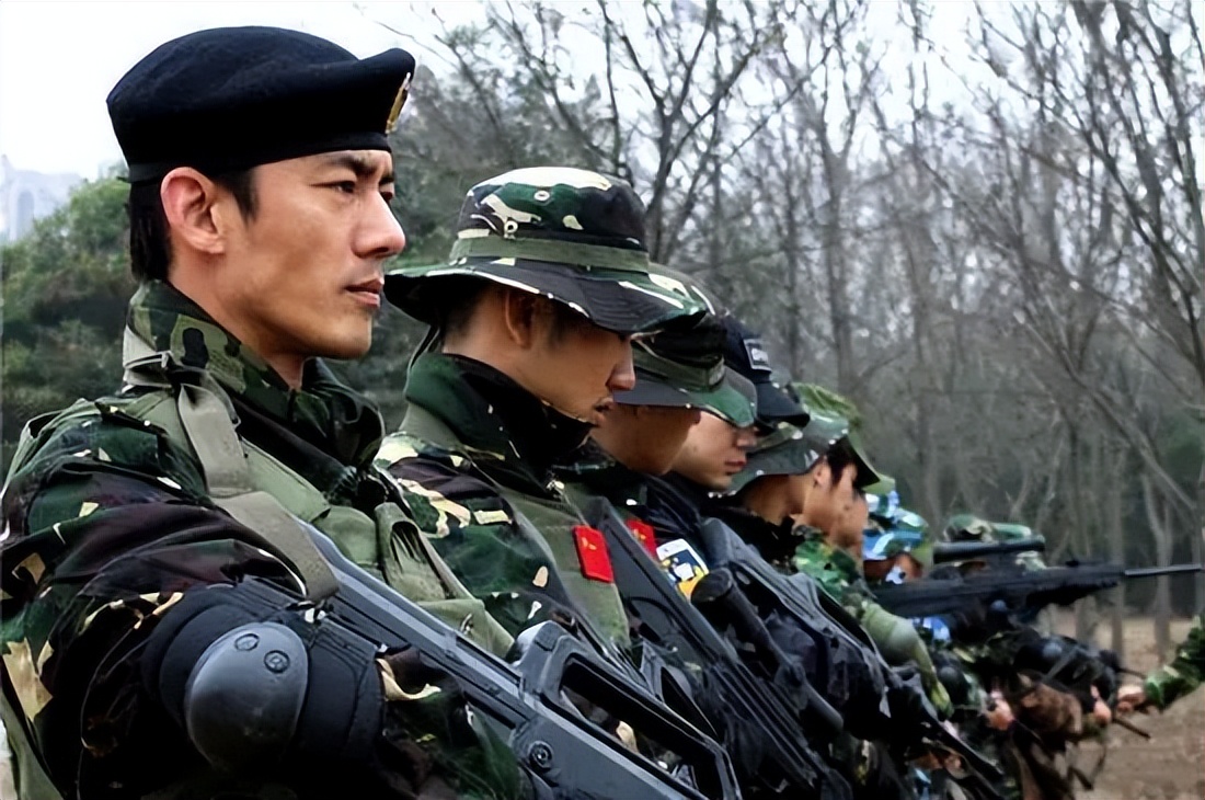 The rise of military heroes: Lei Keming and He Zhijun's promotion paths ...