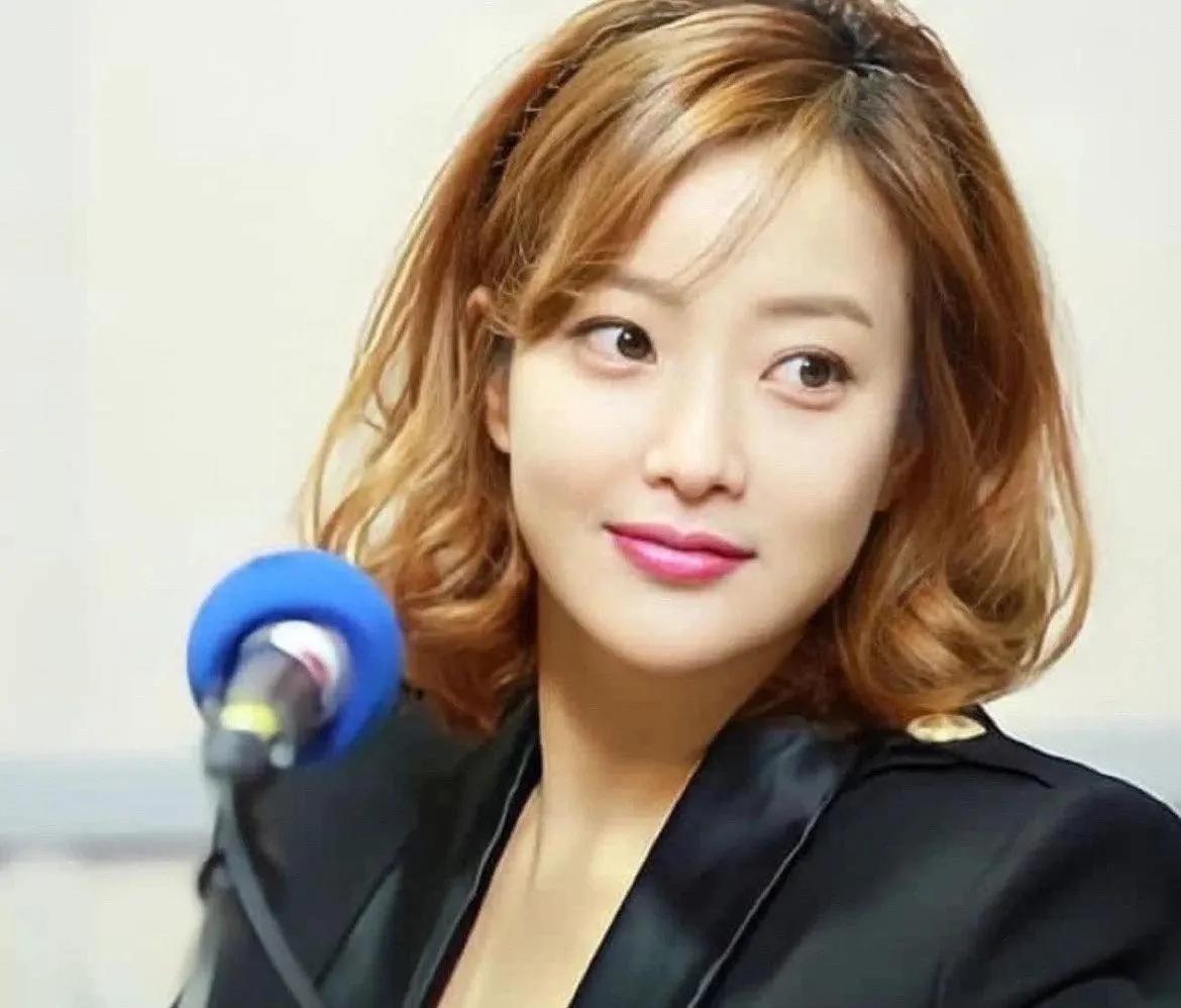 Beauty star Kim Hee Sun - iMedia
