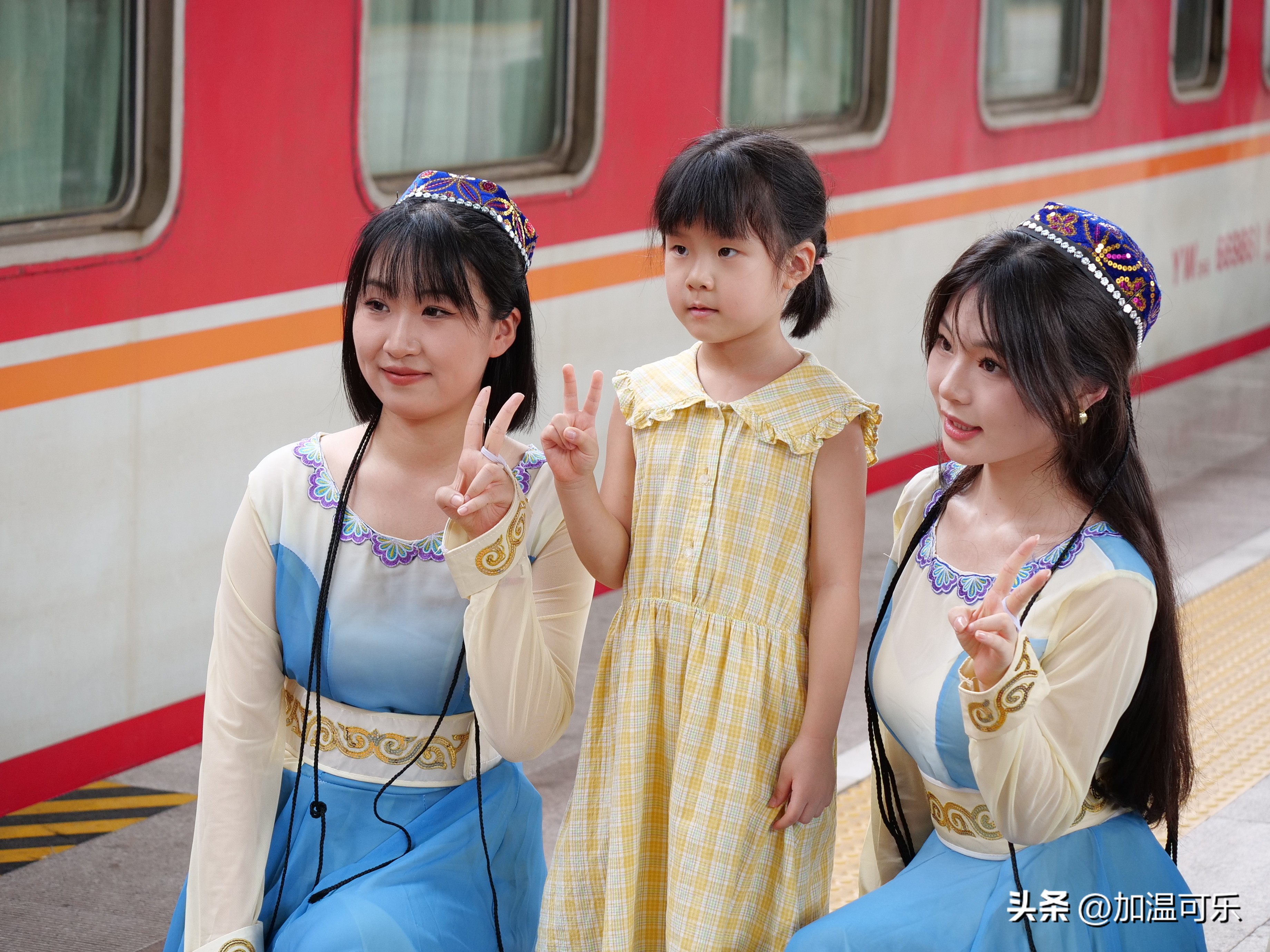 The first "Jinghe" tourist train will depart in 2023 - iNEWS