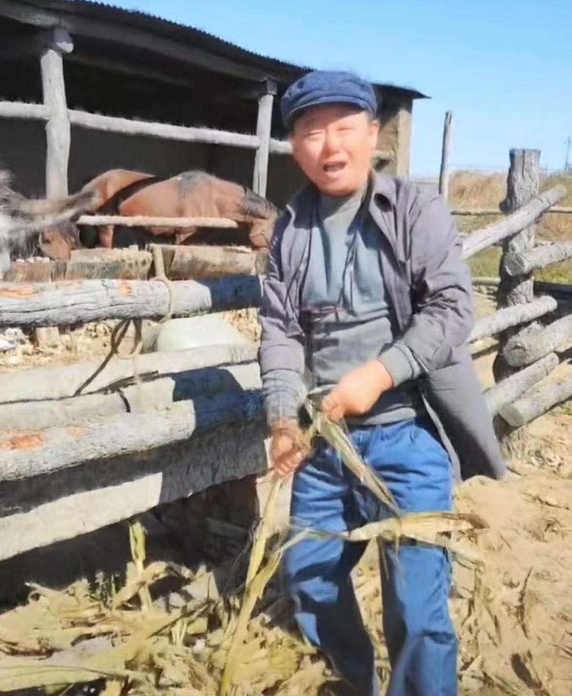 54-year-old famous male star basks in rural life!It is so chic to feed ...