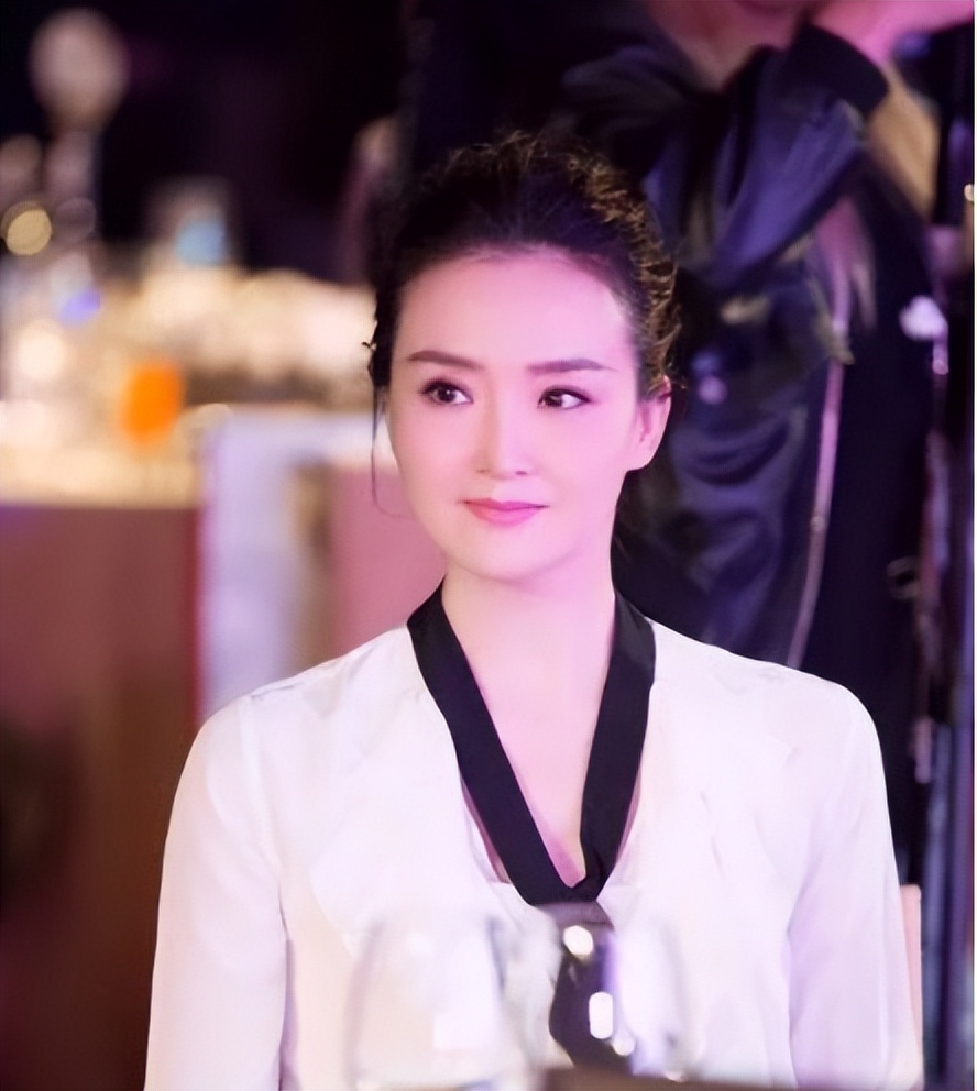 23-year-old Wang Yan married a wealthy husband from a second marriage. After 25 years, she will ...