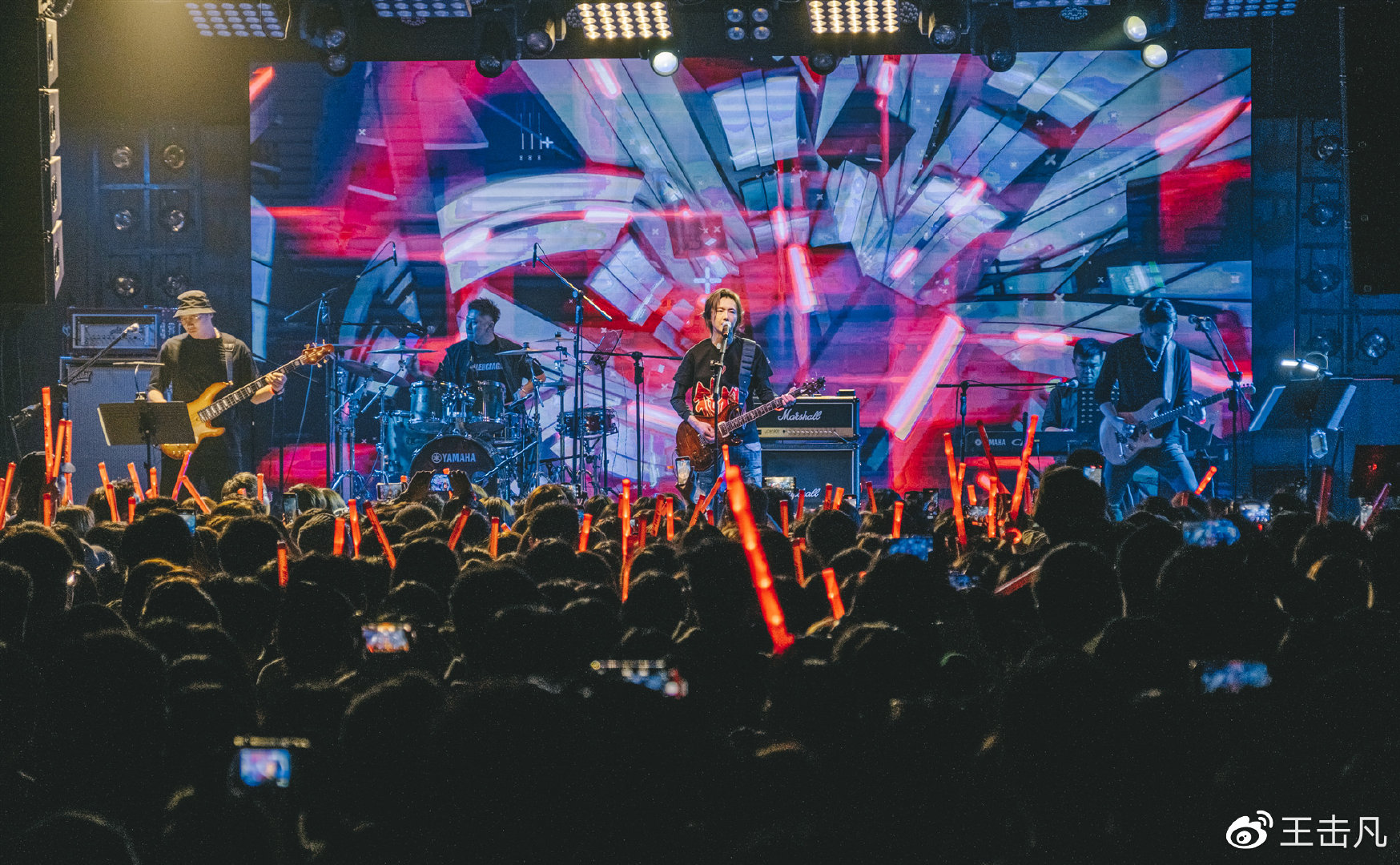 Huang Yida's 2023 tour: With the greeting of "gale wind", travel in a ...