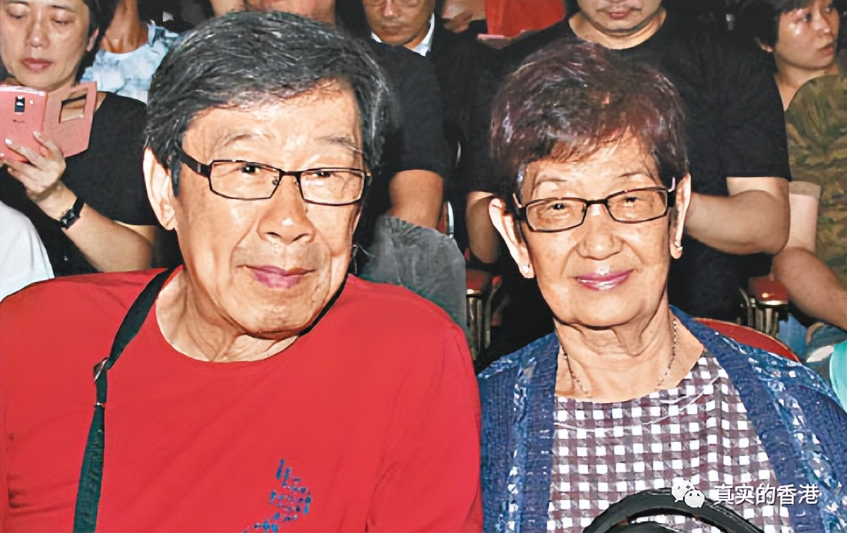 "90-year-old Hu Feng proposed to 88-year-old Roland", fake - iMedia