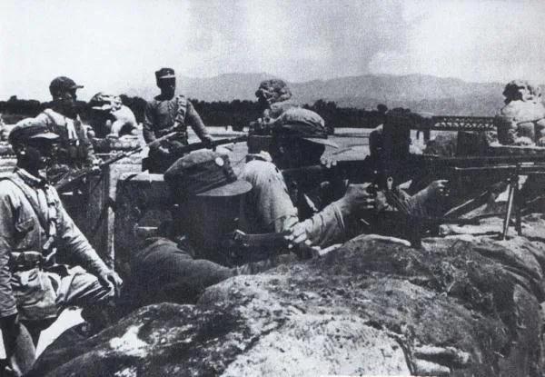 Don't forget national humiliation!Always remember the July 7th Incident ...