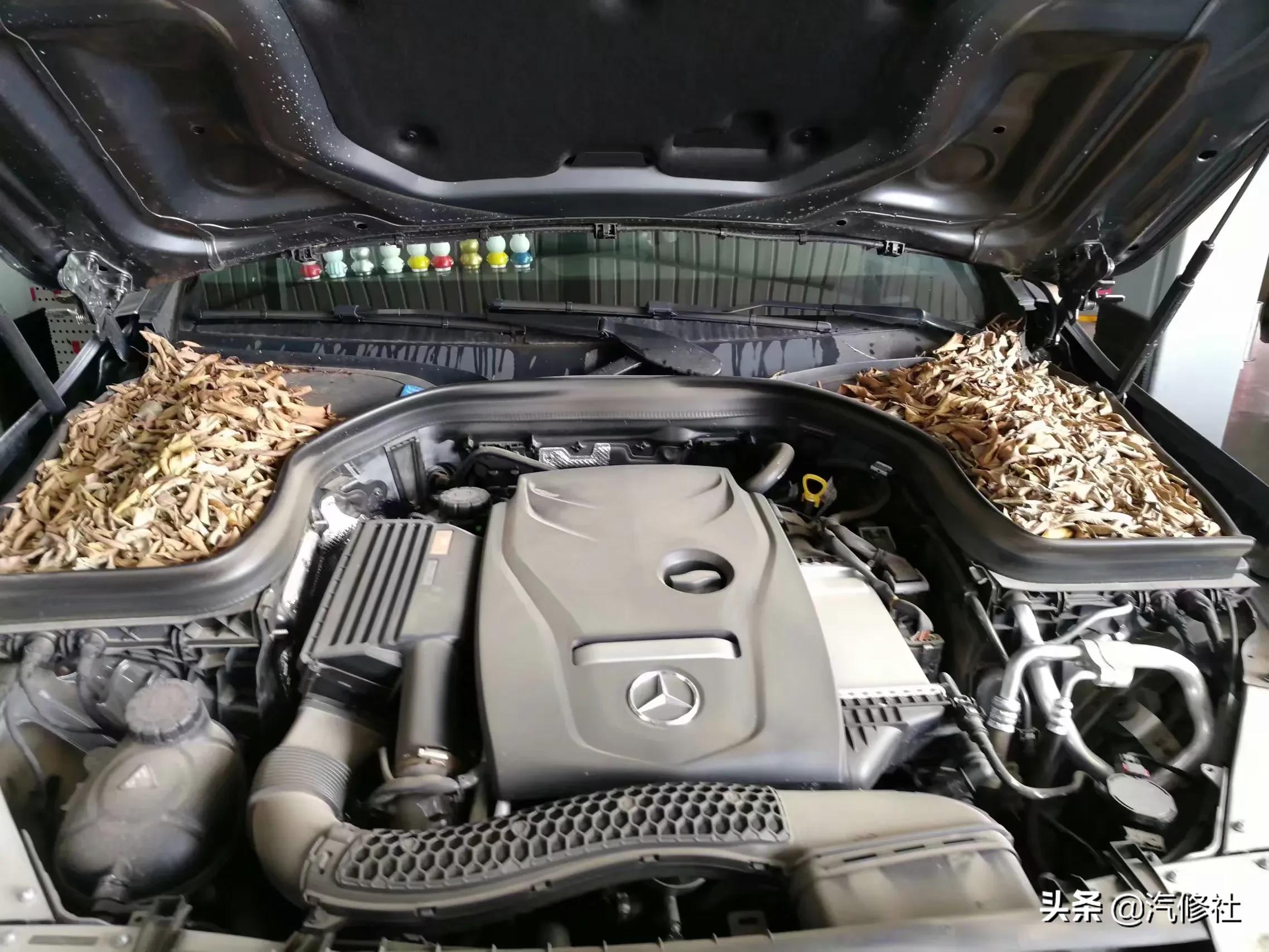 Mercedes-Benz C200 equipped with M274 engine, water pump leakage - iNEWS