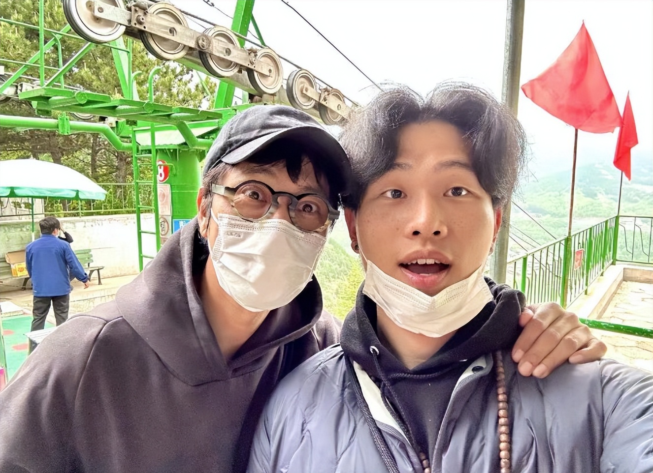 Chen Kun's 21-year-old son shows off Rolls-Royce! His appearance ...