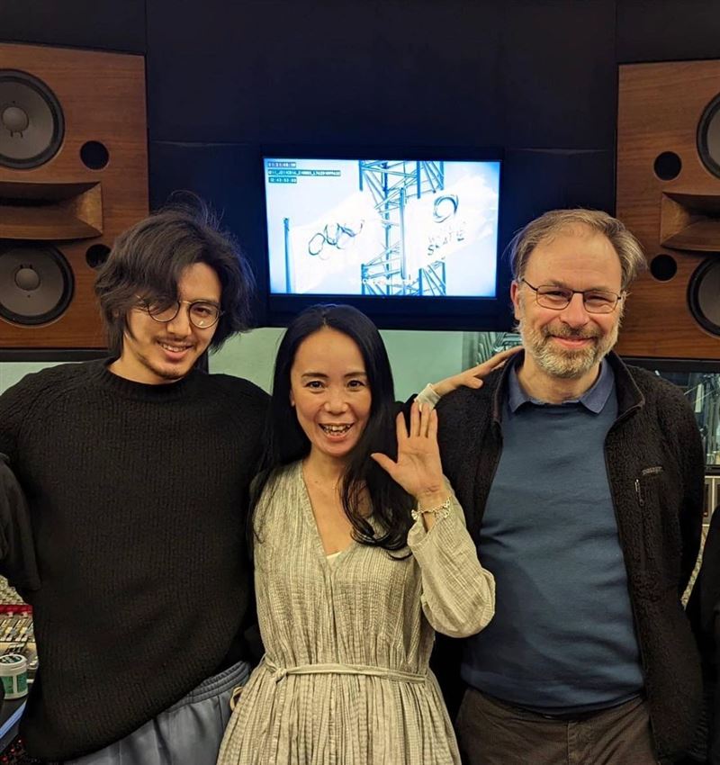 A well-known Japanese female director was exposed to a big scandal, and ...