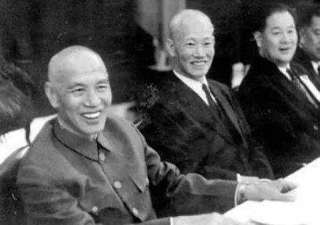 Why did Chiang Kai-shek pass on the presidency to outsiders after his ...