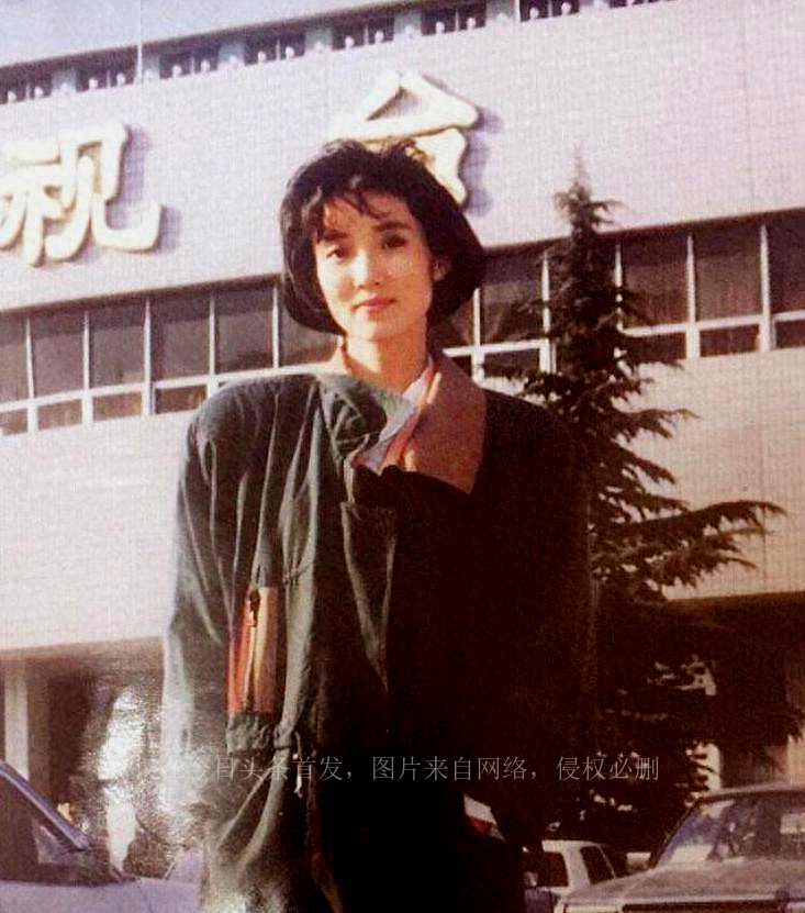 CCTV host Li Xiuping: 2 marriages, second marriage to husband who is 10 ...