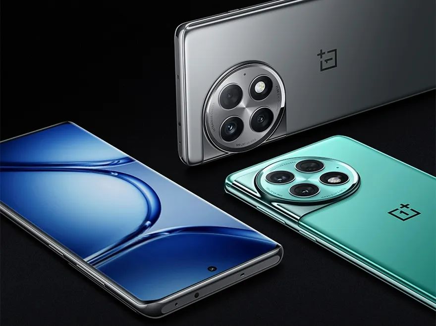 Known as the three mid-range Musketeers, these three mobile phones ...