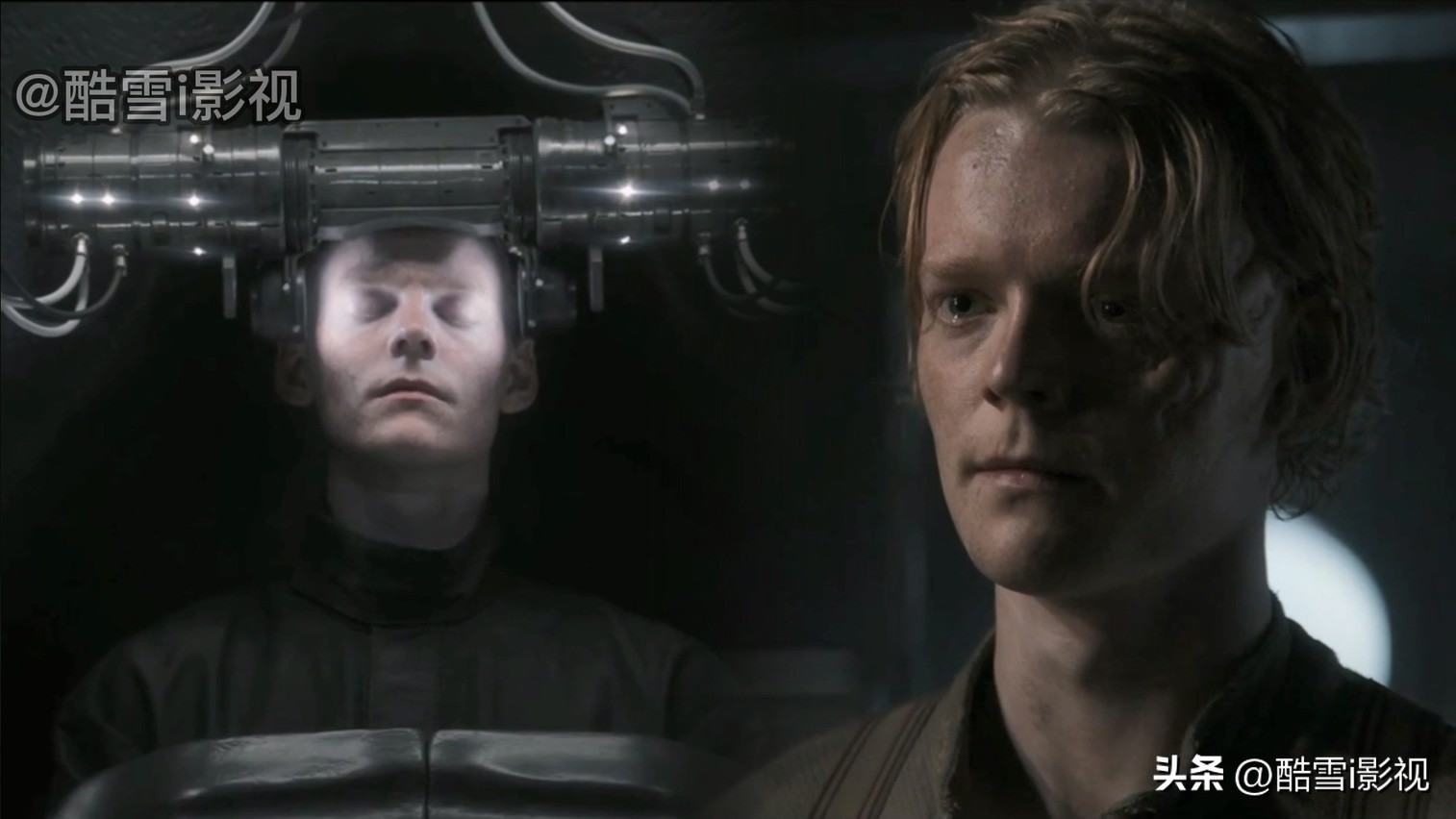 Who is in the space capsule of "1899", do you recognize it, why is ...