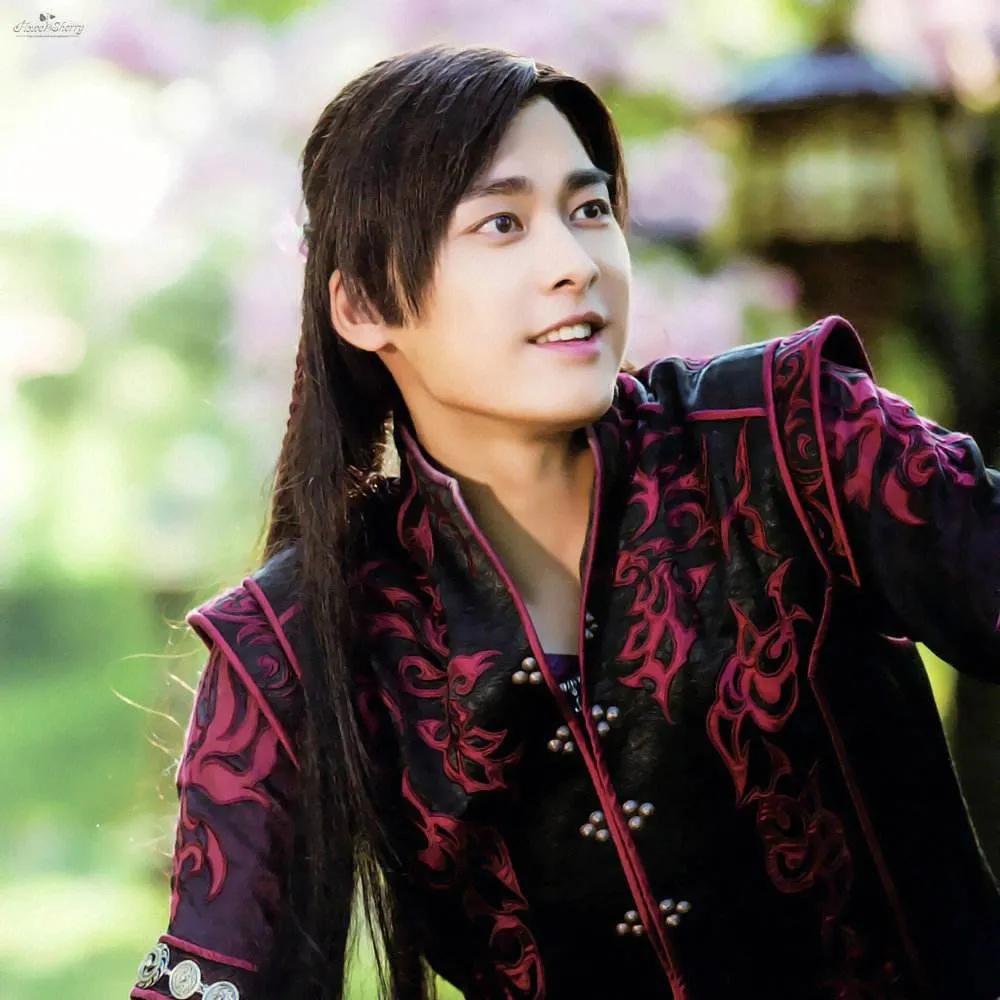 Li Yifeng, the actor who speaks boldly - iNEWS