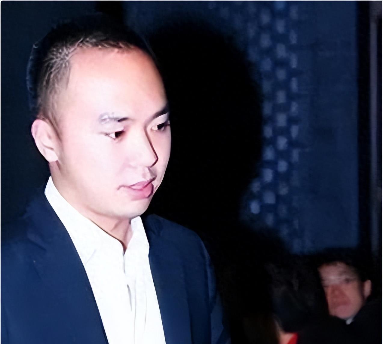 Scumbag Li Zongrui, who designed 60 female artists, was sentenced to 29 ...