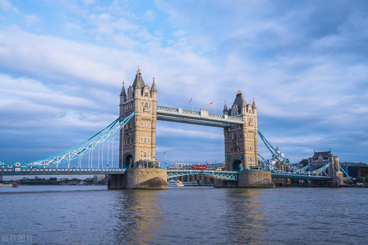 What is the relationship between Ireland and the UK? - iNEWS