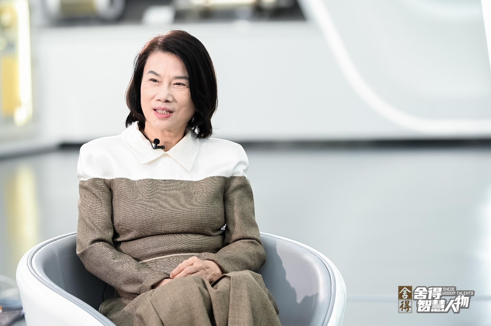 "Wise Wisdom" Dialogue with Dong Mingzhu: Let go of yourself and ...