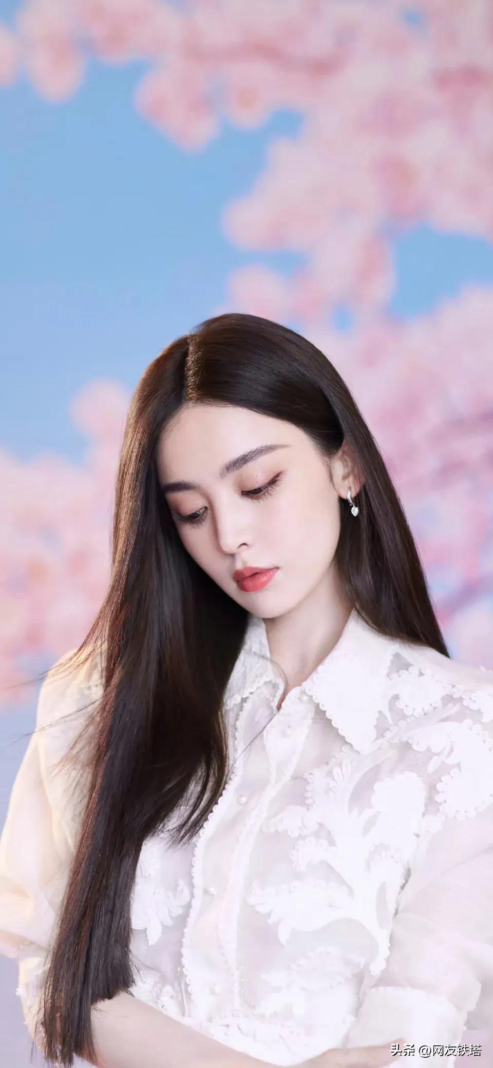 Guli Nazha wallpaper: Life is as gorgeous as summer flowers. - iNEWS