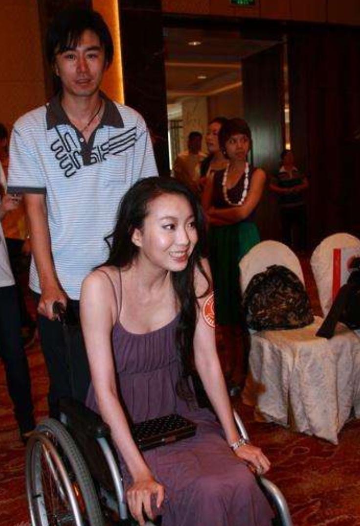 Liu Yan: Injured during the Olympic rehearsal, his legs were paralyzed ...
