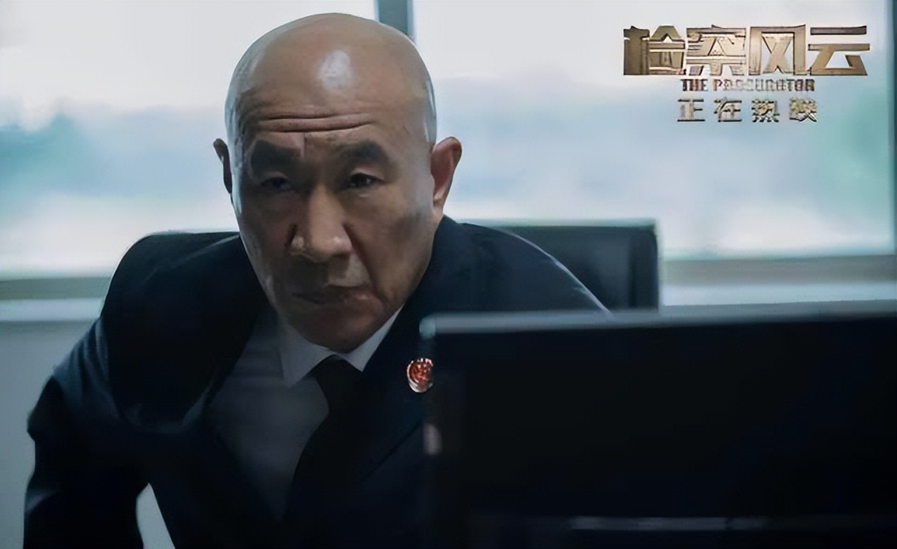 Stimulate! This is the movie version of "The Knockout", facing the ...