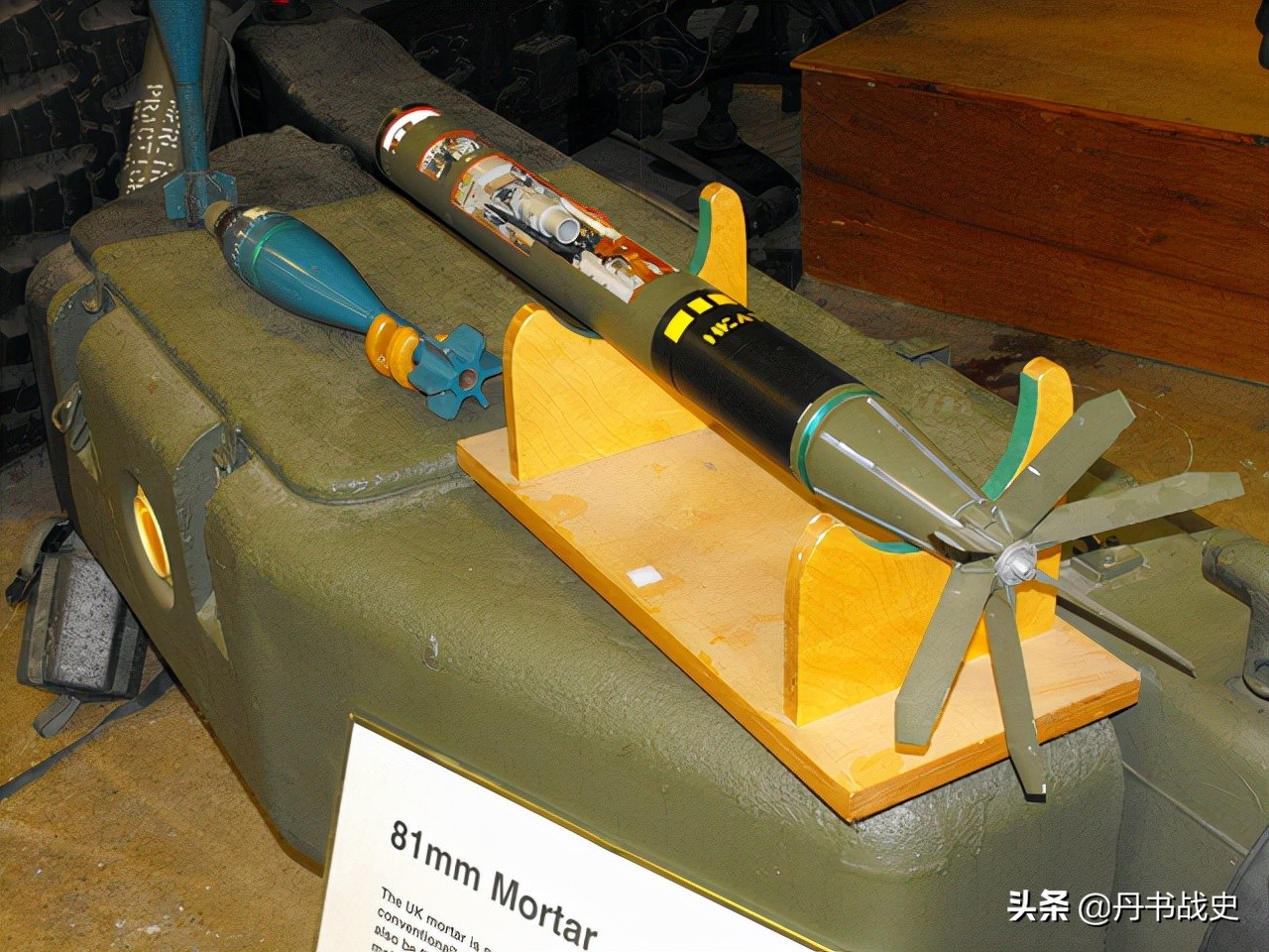 Anti-tank with mortar, British Merlin 81mm anti-tank mortar shell - iNEWS