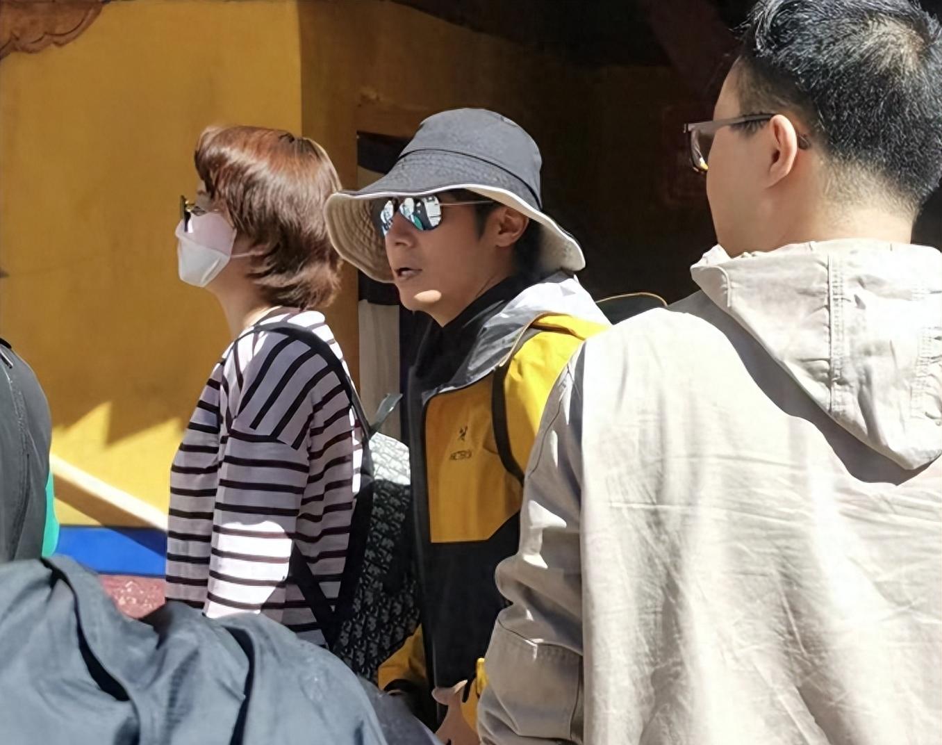 Sa Beining's family of four met by chance. They managed to balance work ...