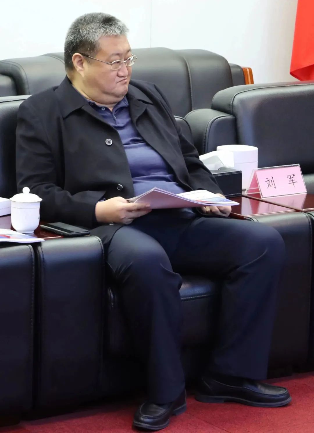 Li Guobiao from Jinneng Holding Group and Liu Jun from Huaxin Gas Group ...