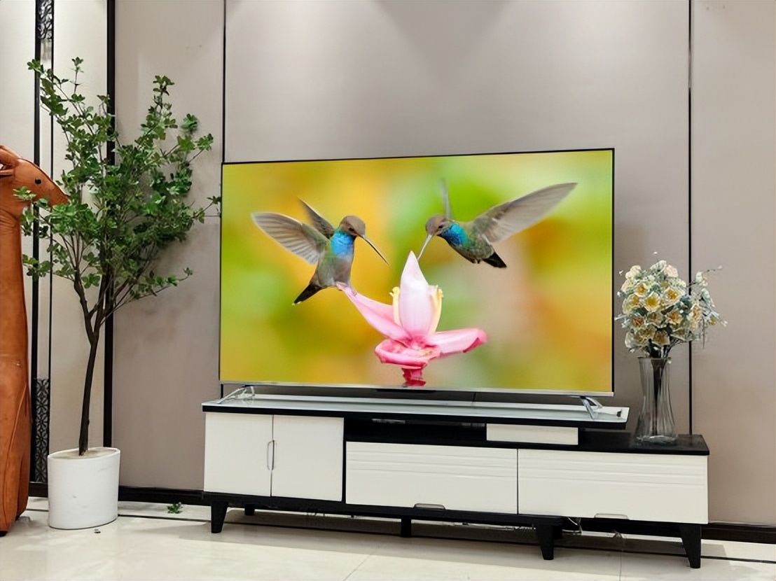 The picture quality is clear and the system is smooth, letv this TV close your eyes - iNEWS