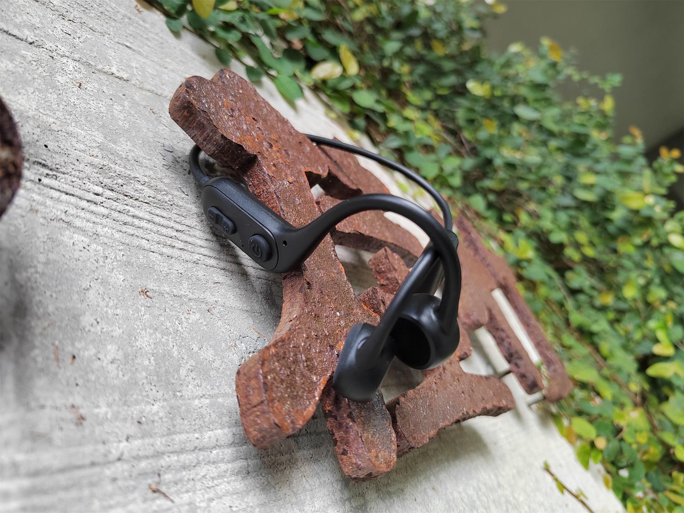Yongyuan Y12 Bone Conduction Headphones: Unbounded movement and ...