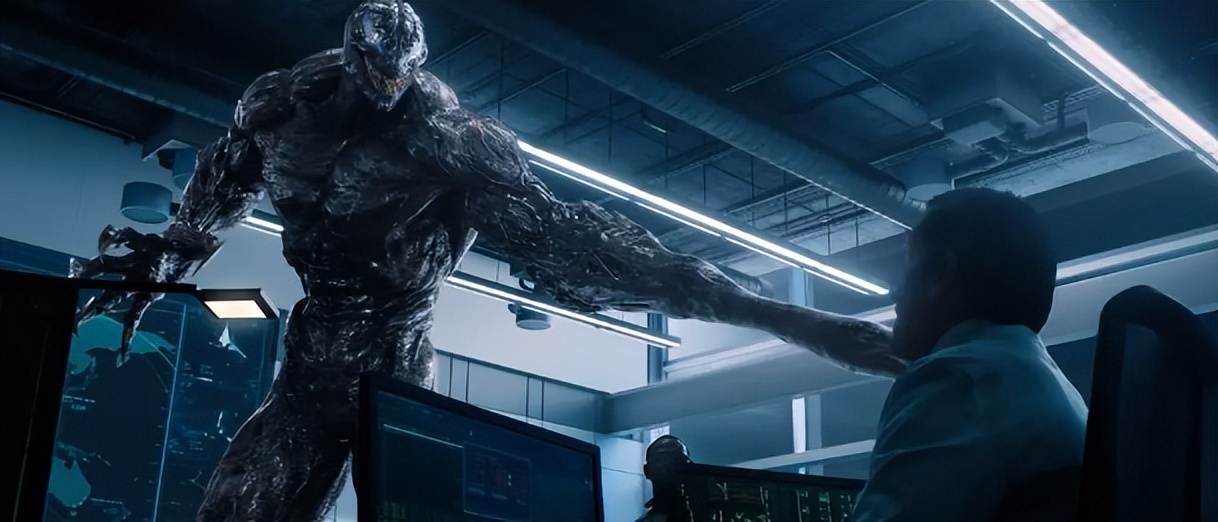 How to analyze the connection between the protagonist's split ...